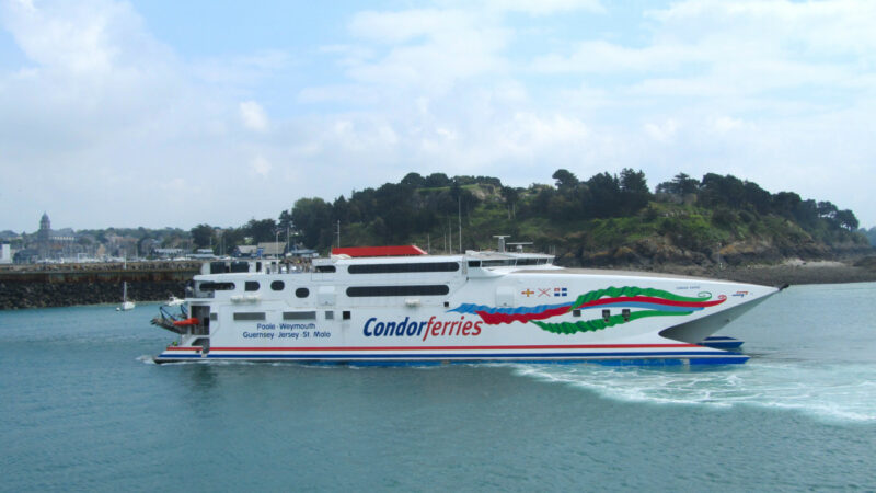 Condor Rapide 107 • Breizh Ferries